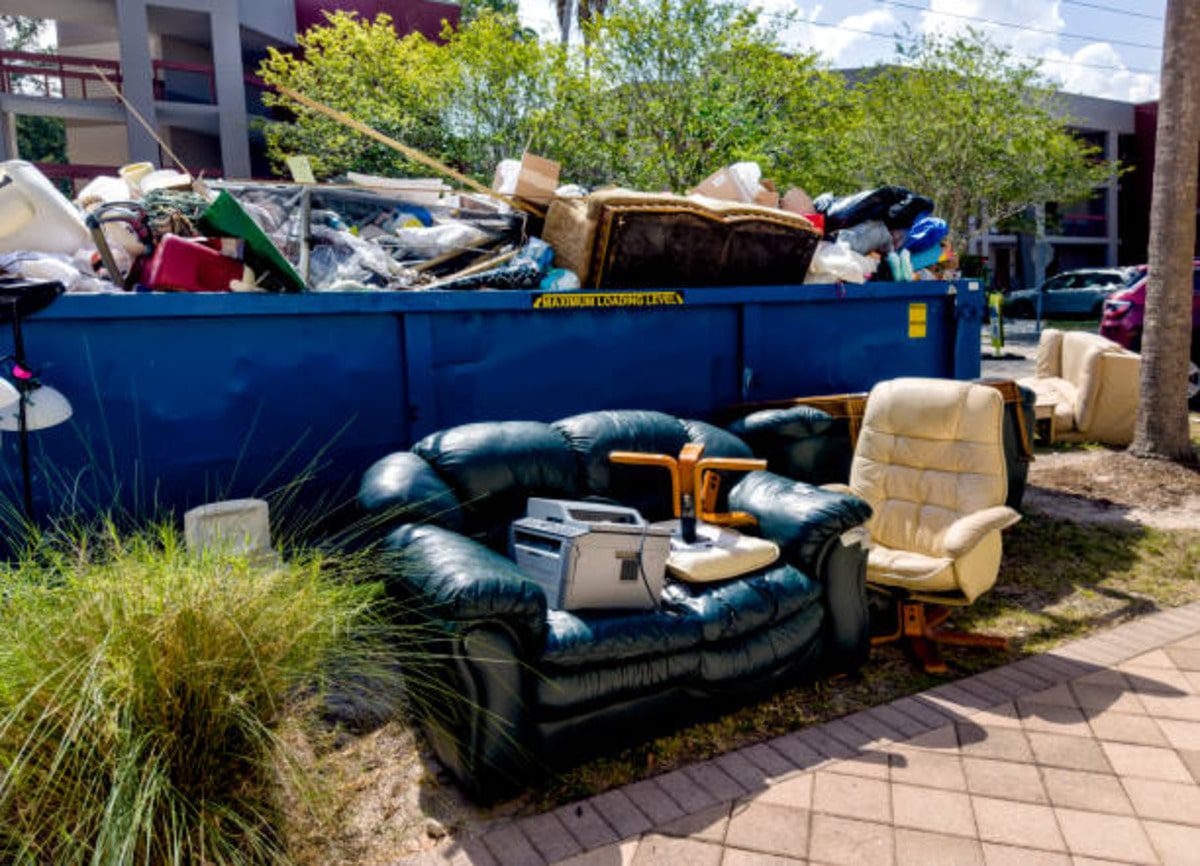 Junk Removal Ontario CA | Fast Hauling Services